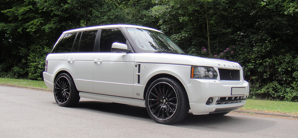 Land Rover Range Rover Vogue Year (2009-13) - 2 - Exterior - Revere London