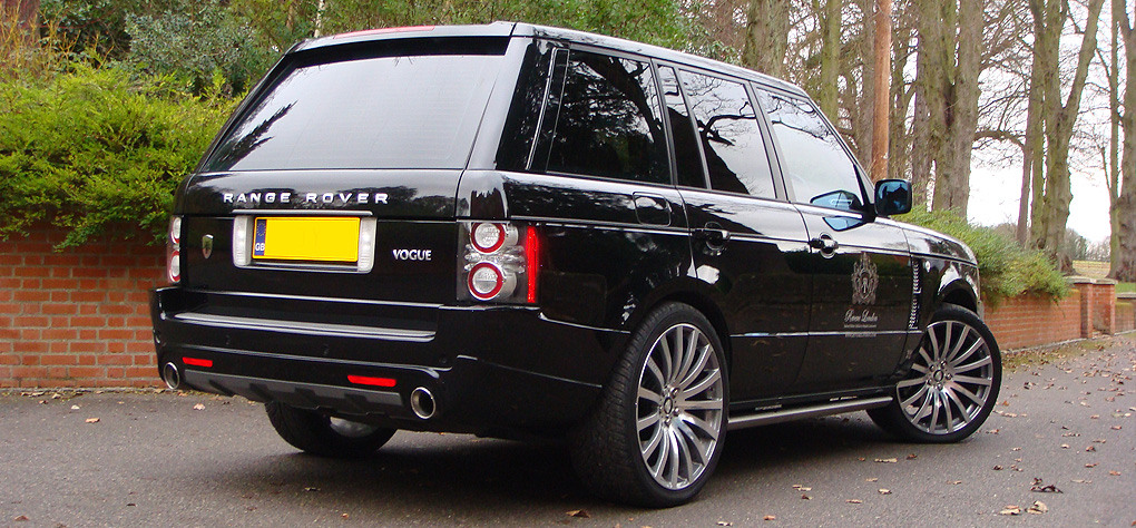 Land Rover Range Rover Vogue Year (2009-13) - 2 - Exterior - Revere London