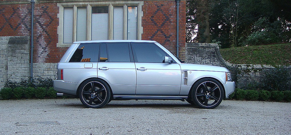 Land Rover Range Rover Vogue Year (2006-09) - 2 - Exterior - Revere London
