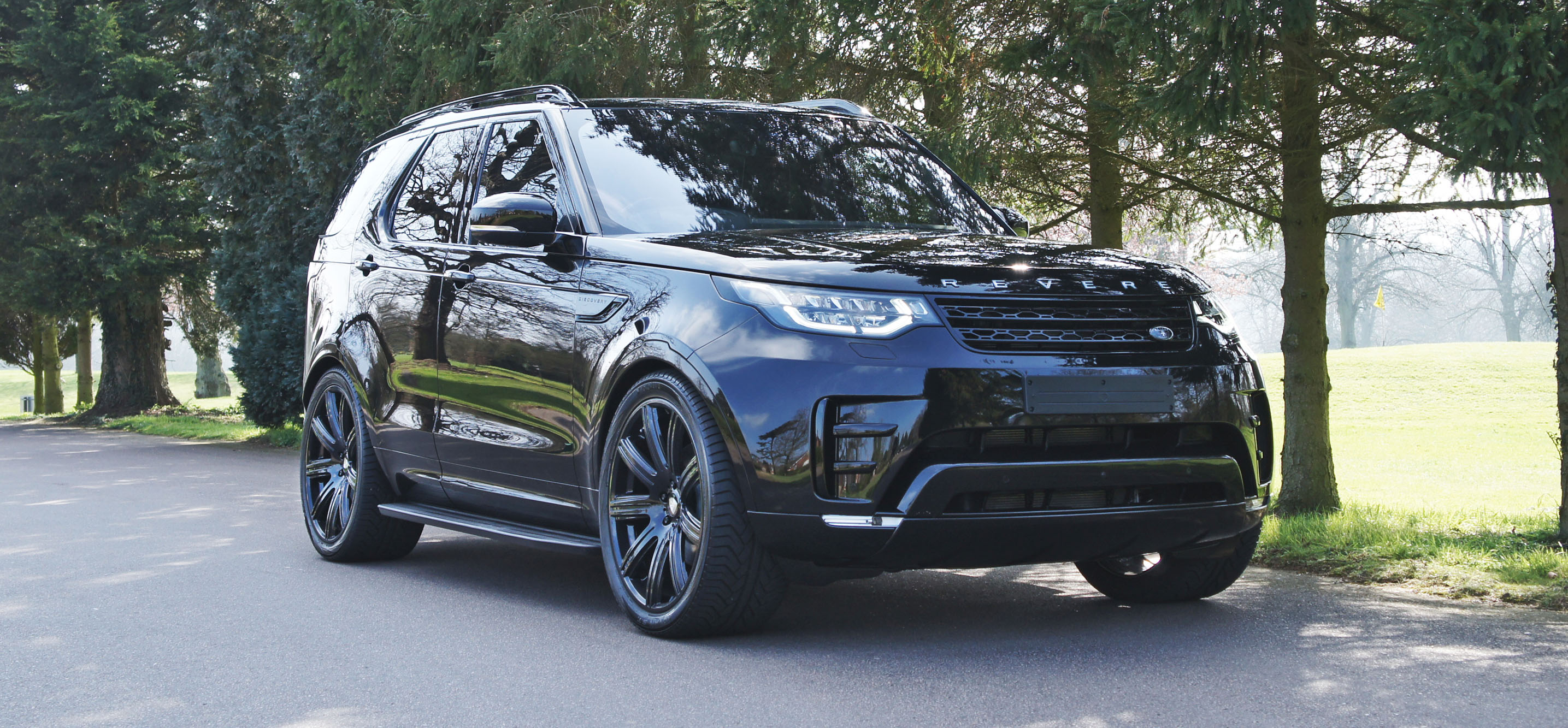 Land Rover Discovery 5 - Exterior - Revere London