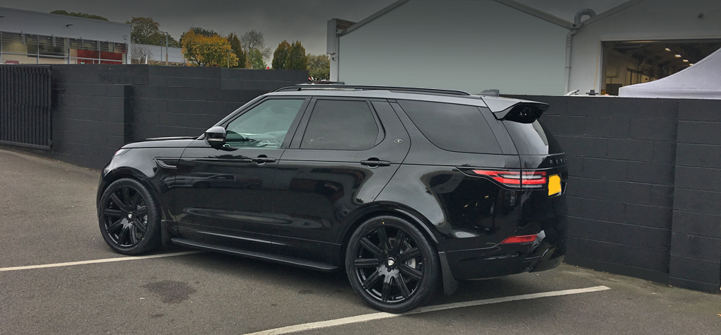 Land Rover Discovery 5 - 2 - Exterior - Revere London