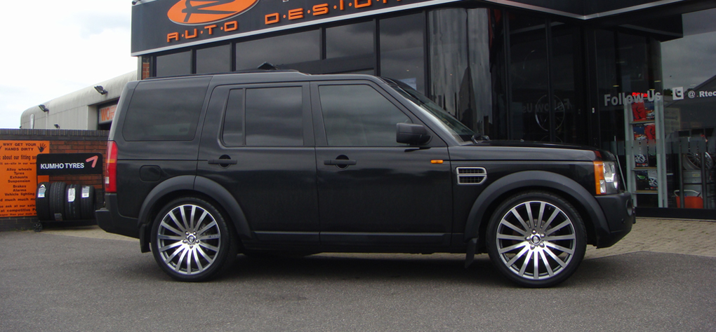 Land Rover Discovery - 2 - Exterior - Revere London